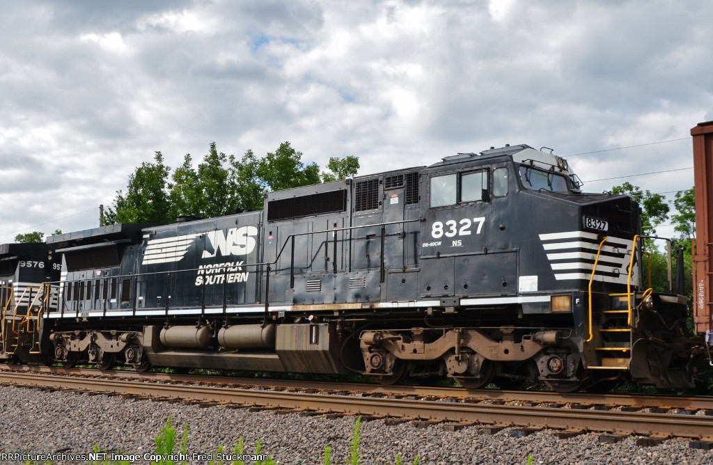 NS 8327